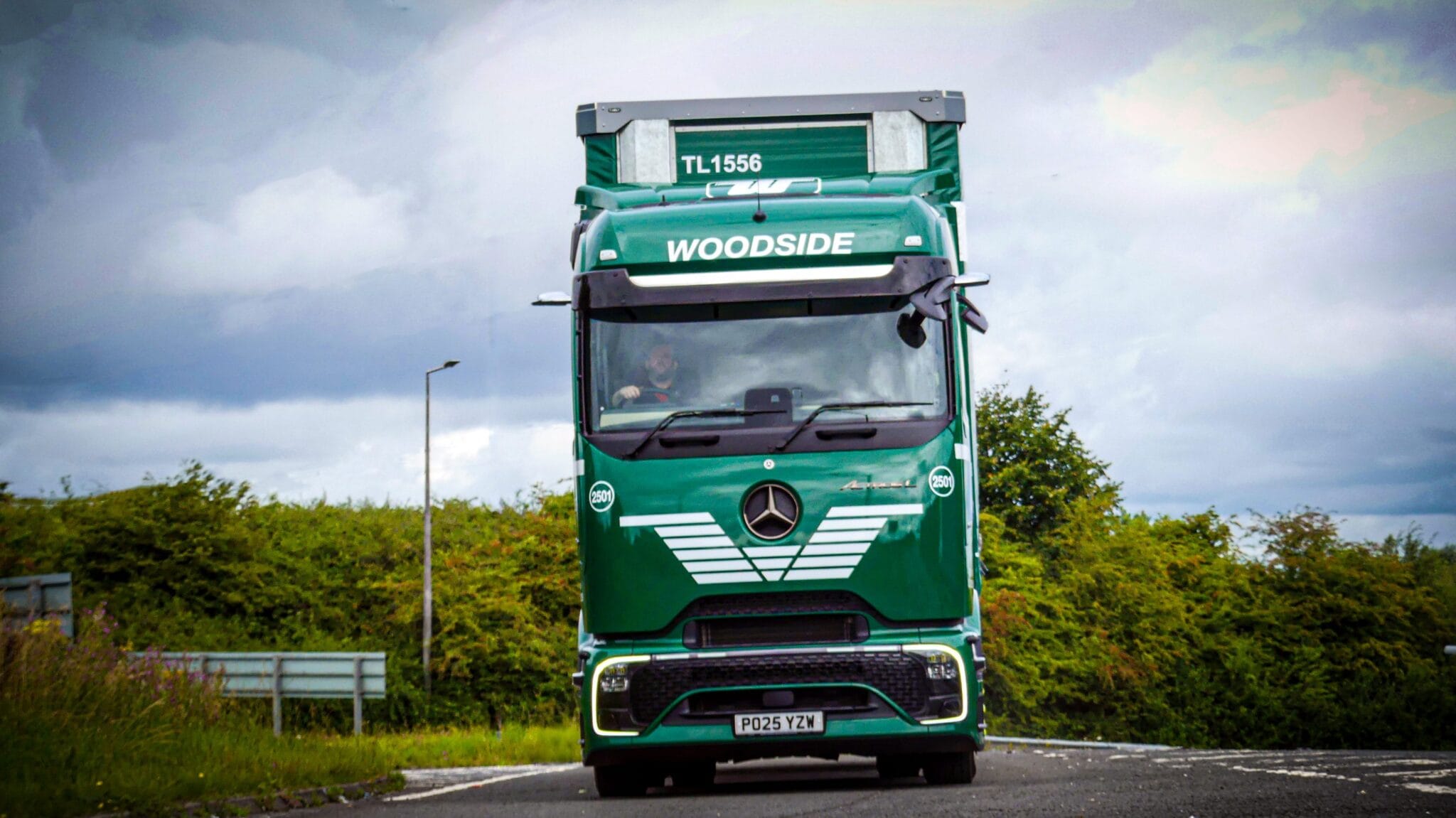 Stunning New Mercedes-Benz Actros L ProCabins Join the Woodside Haulage ...